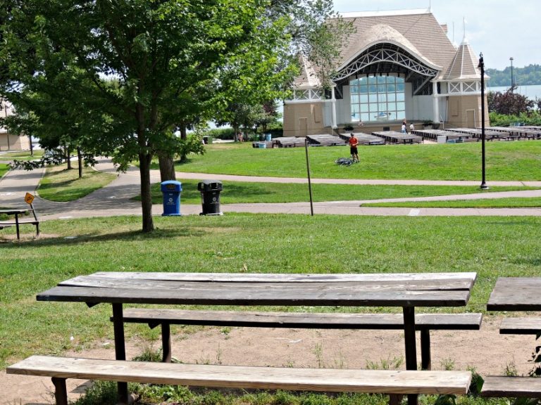 Minneapolis Music In Lake Harriet Park - Friday Concerts (FREE ...